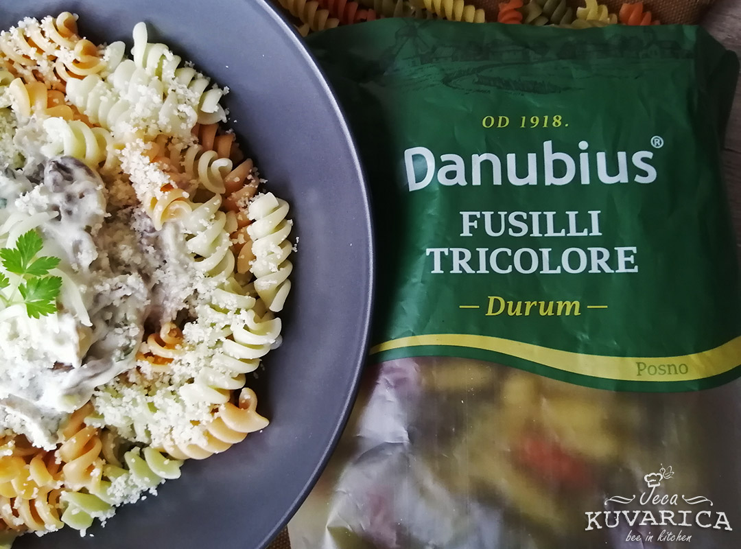 Jeca kuvarica - Pasta sa bukovačama i dve vrste sira