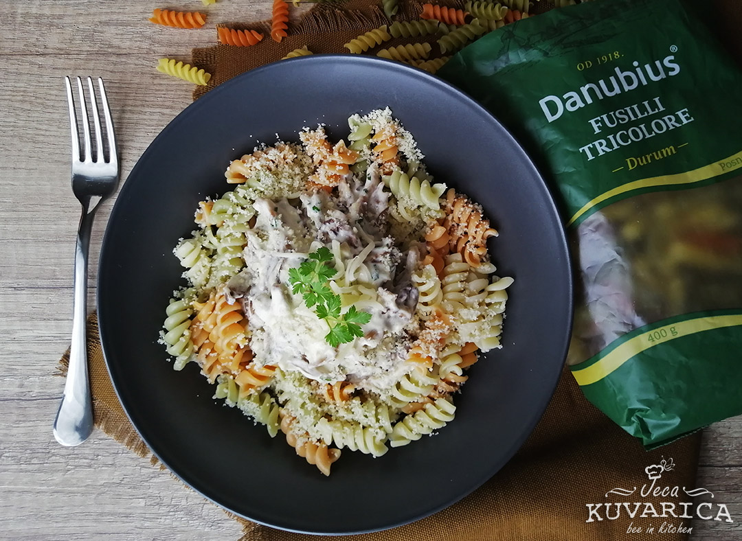 Jeca kuvarica - Pasta sa bukovačama i dve vrste sira