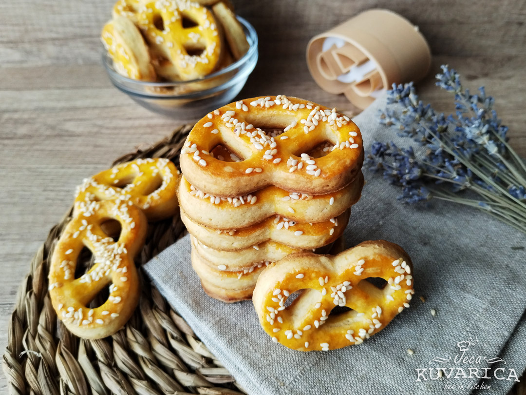 Jeca kuvarica - Jednostavne perece sa jogurtom